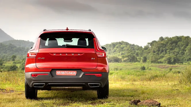 Volvo XC40 Price - Images, Colours & Reviews - CarWale