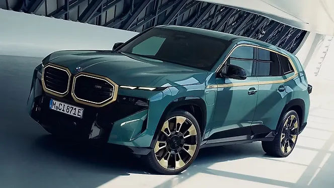 XM Plug-in Hybrid on road Price | BMW XM Plug-in Hybrid Features & Specs