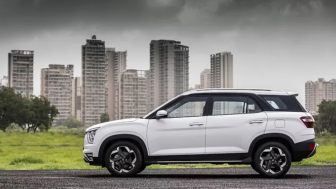 Hyundai Alcazar Price - Images, Colours & Reviews - CarWale