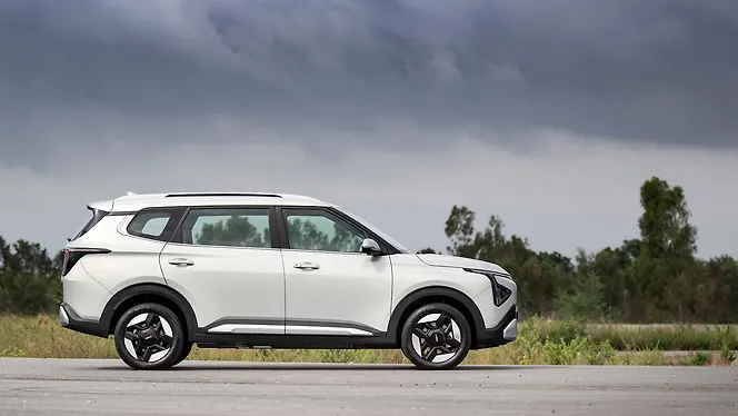 Kia Carens Clavis EV Price - Images, Colours & Reviews - CarWale