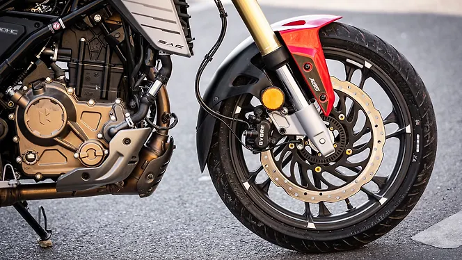 Hero Xtreme 250R Price - Mileage, Images, Colours | BikeWale