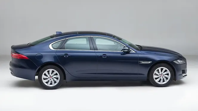 Jaguar XF Price - Images, Colours & Reviews - CarWale