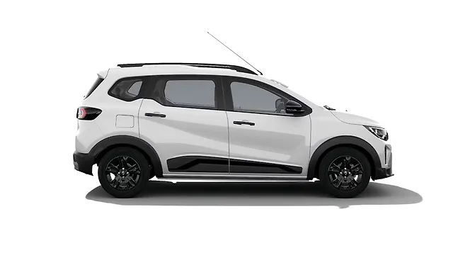 Triber Emotion AMT Dual Tone on road Price | Renault Triber Emotion AMT ...