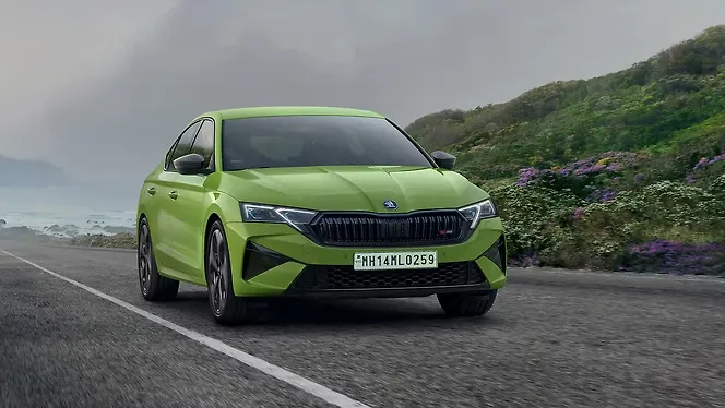 Skoda Octavia RS Price - Images, Colours & Reviews - CarWale