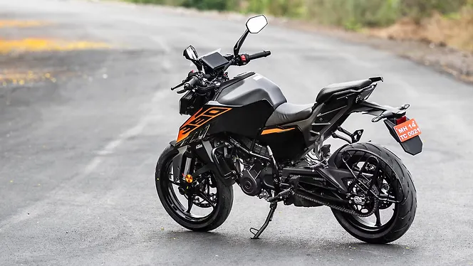 KTM 390 Duke Price - Mileage, Images, Colours | BikeWale