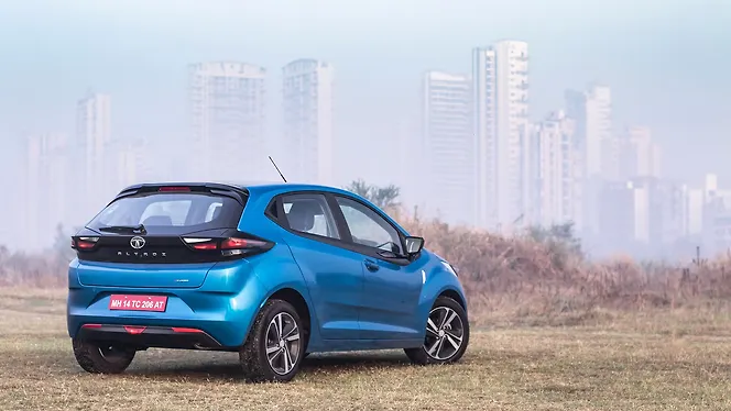 Tata Altroz August 2023 Price, Images, Mileage & Colours - CarWale