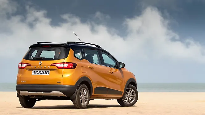 Discontinued Triber [2019-2023] RXT on road Price | Renault Triber ...