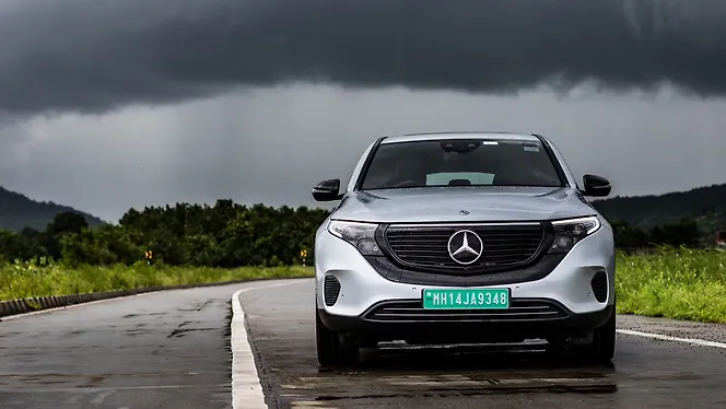 EQC 400 4MATIC on road Price | Mercedes-Benz EQC 400 4MATIC Features ...