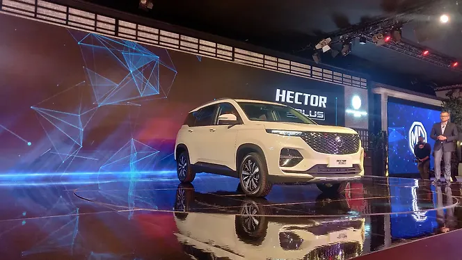 MG Hector Plus Price in India - Launch date, News & Reviews - CarWale