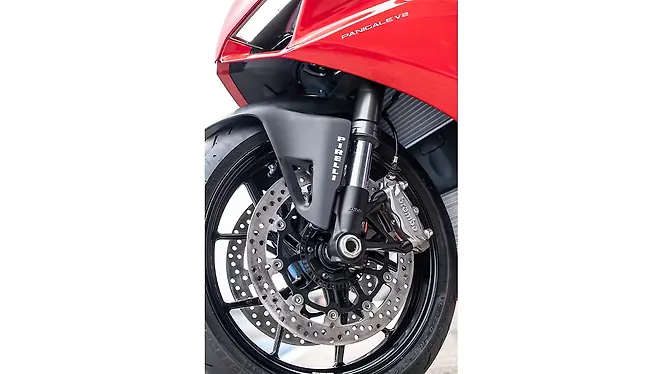 Ducati Panigale V2 Price - Mileage, Images, Colours | BikeWale