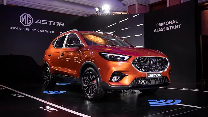 Astor Smart CVT Black Storm on road Price | MG Astor Smart CVT Black ...