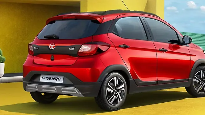 Tiago NRG XZ MT on road Price | Tata Tiago NRG XZ MT Features & Specs