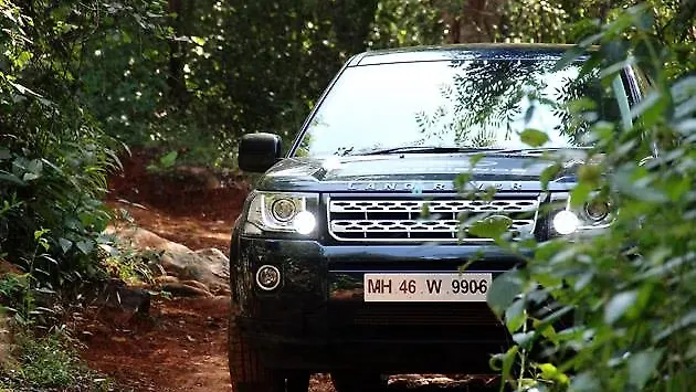 Freelander 2 Driving Experience - CarWale